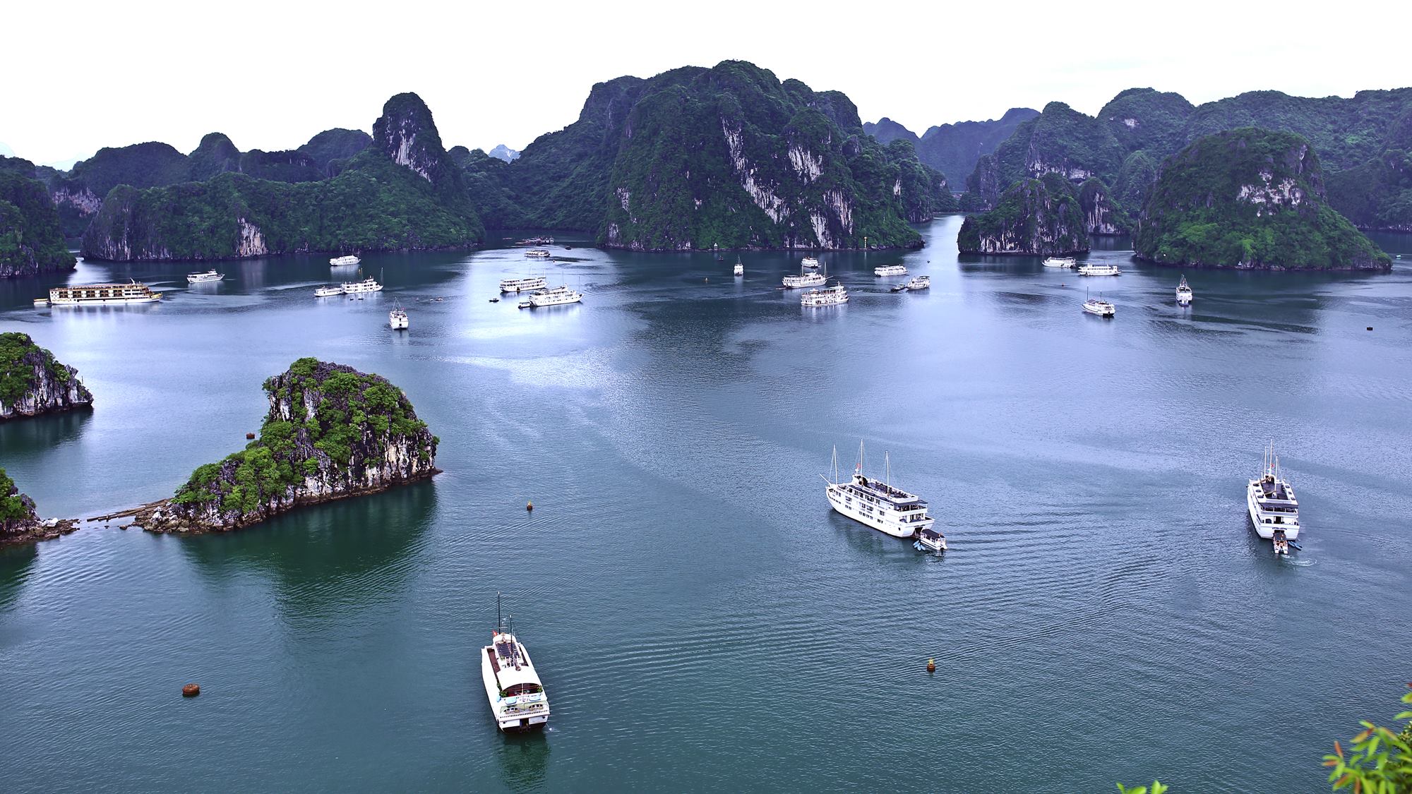 Ha Long Bay: Nature’s Finest Work - Gaya Travel Magazine