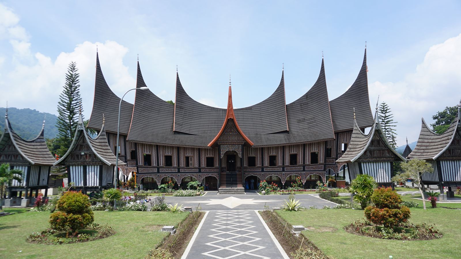 Unmissable West Sumatera, The Land of the Minangkabau - Gaya Travel ...