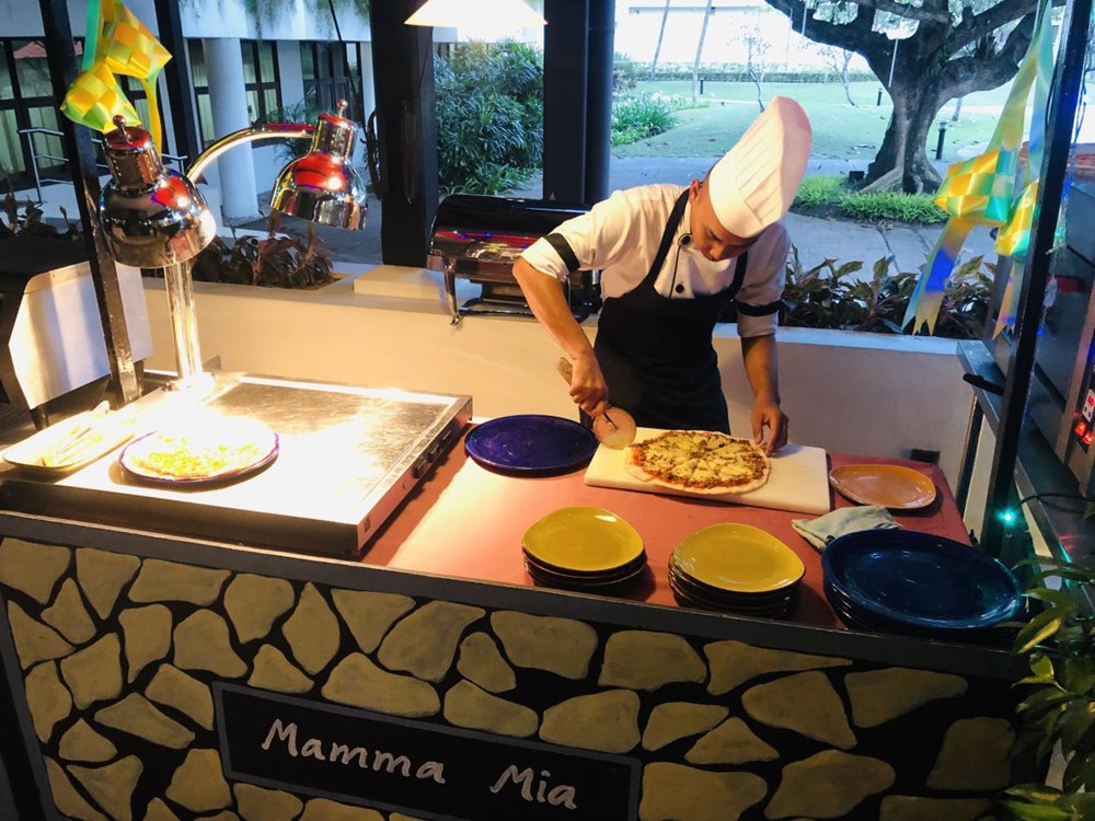 The Saujana Hotel KL Features the Flavours from Around the World in its ...