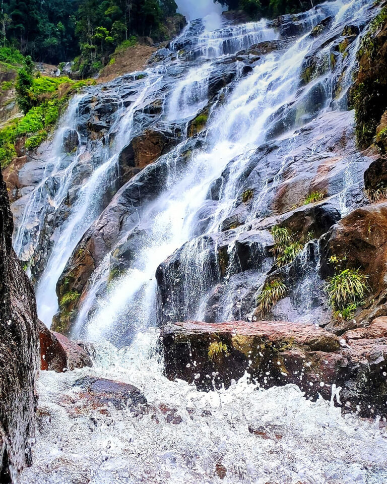 7 Beautiful Waterfalls in Malaysia That Would Take Your Breath Away ...